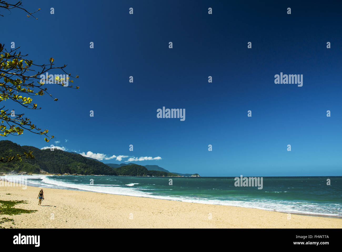 The village of Trinity Beach Stock Photo - Alamy