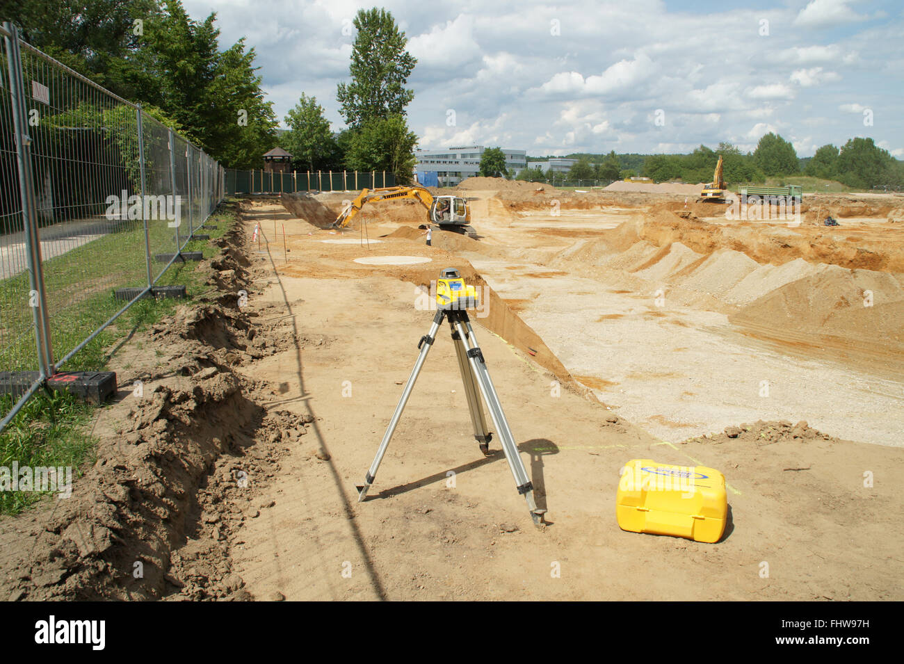 Leveling soil hi-res stock photography and images - Alamy