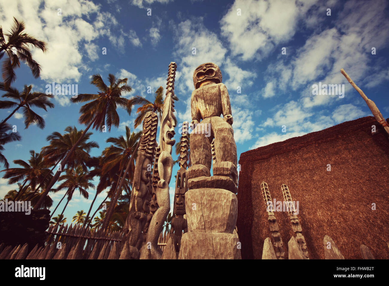 Tiki god hi-res stock photography and images - Alamy