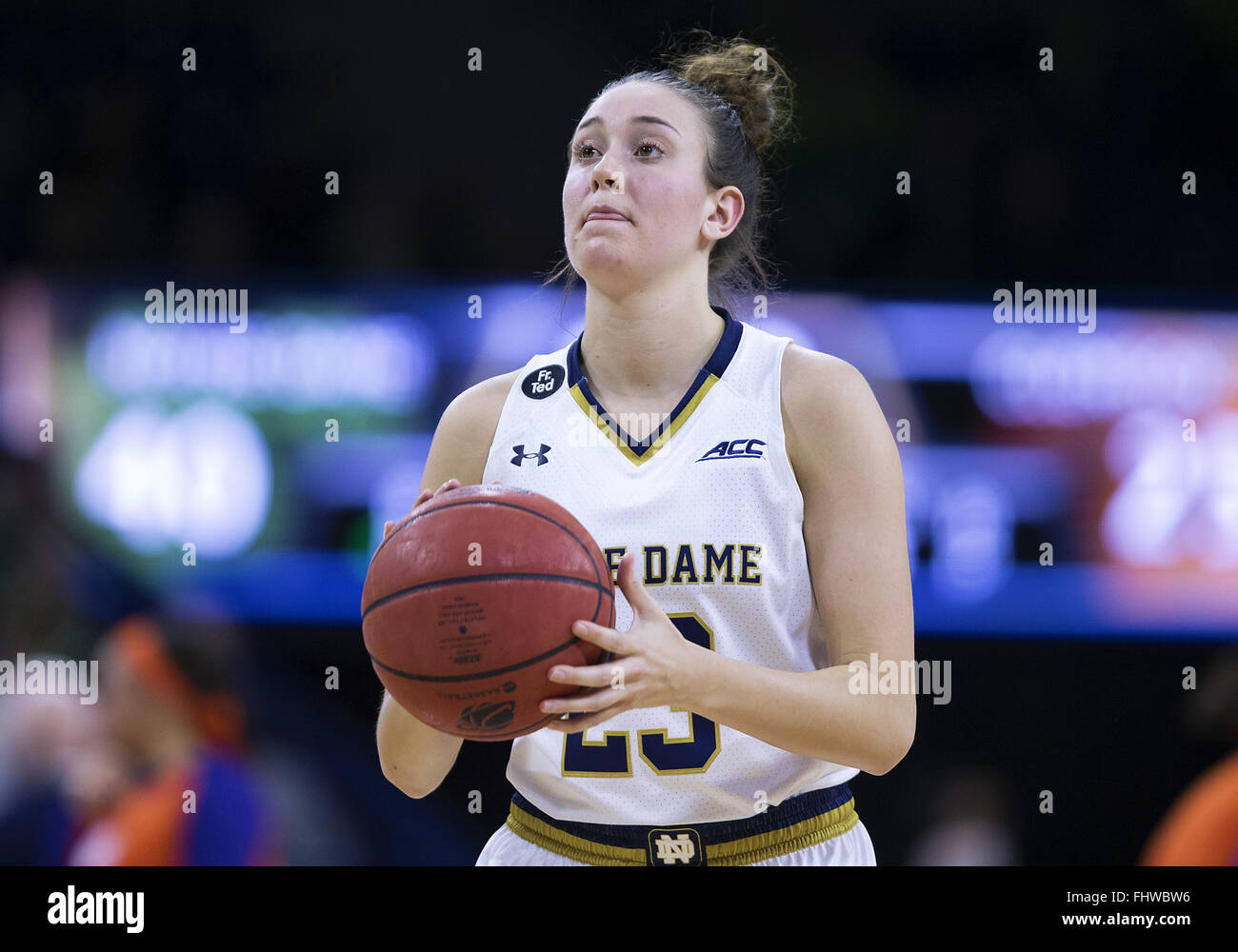 South Bend, Indiana, USA. 25th Feb, 2016. Notre Dame guard Michaela ...
