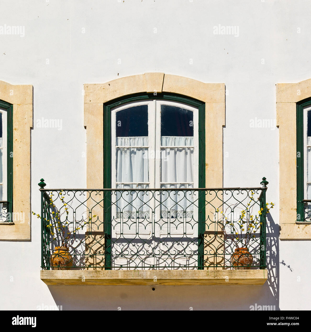 Square balcony pattern hi-res stock photography and images - Alamy