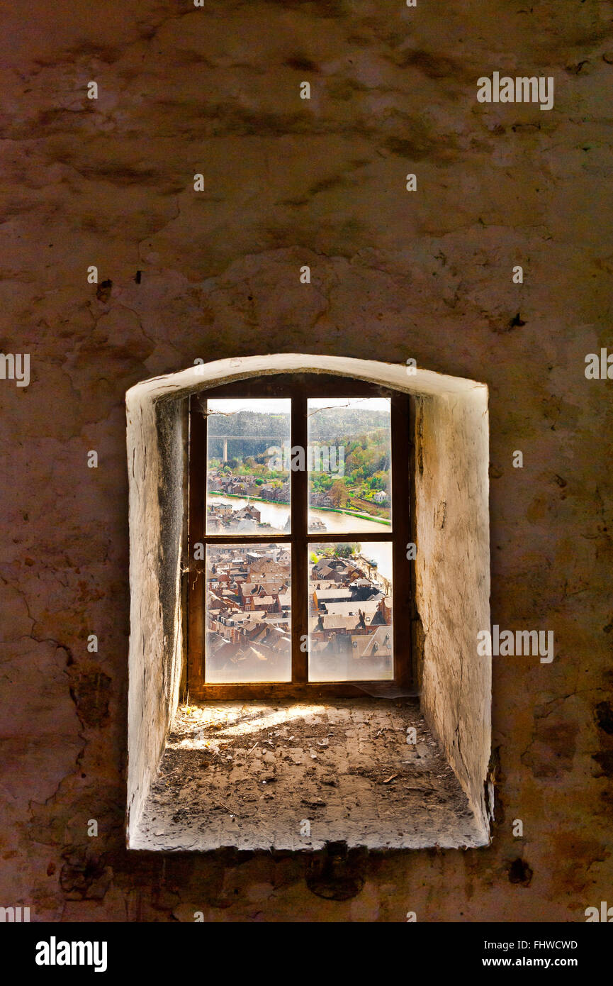 Dirty window hi-res stock photography and images - Alamy