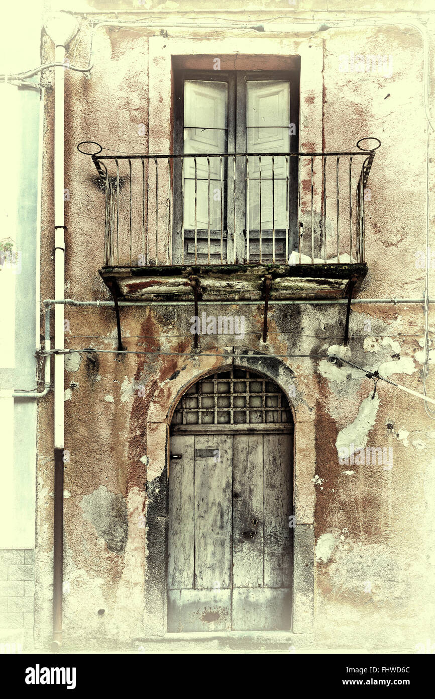 Unsightly hi-res stock photography and images - Alamy