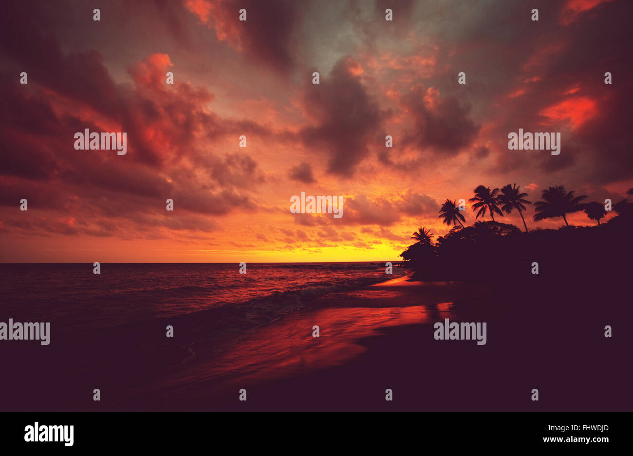 Hawaiian sunset hi-res stock photography and images - Alamy