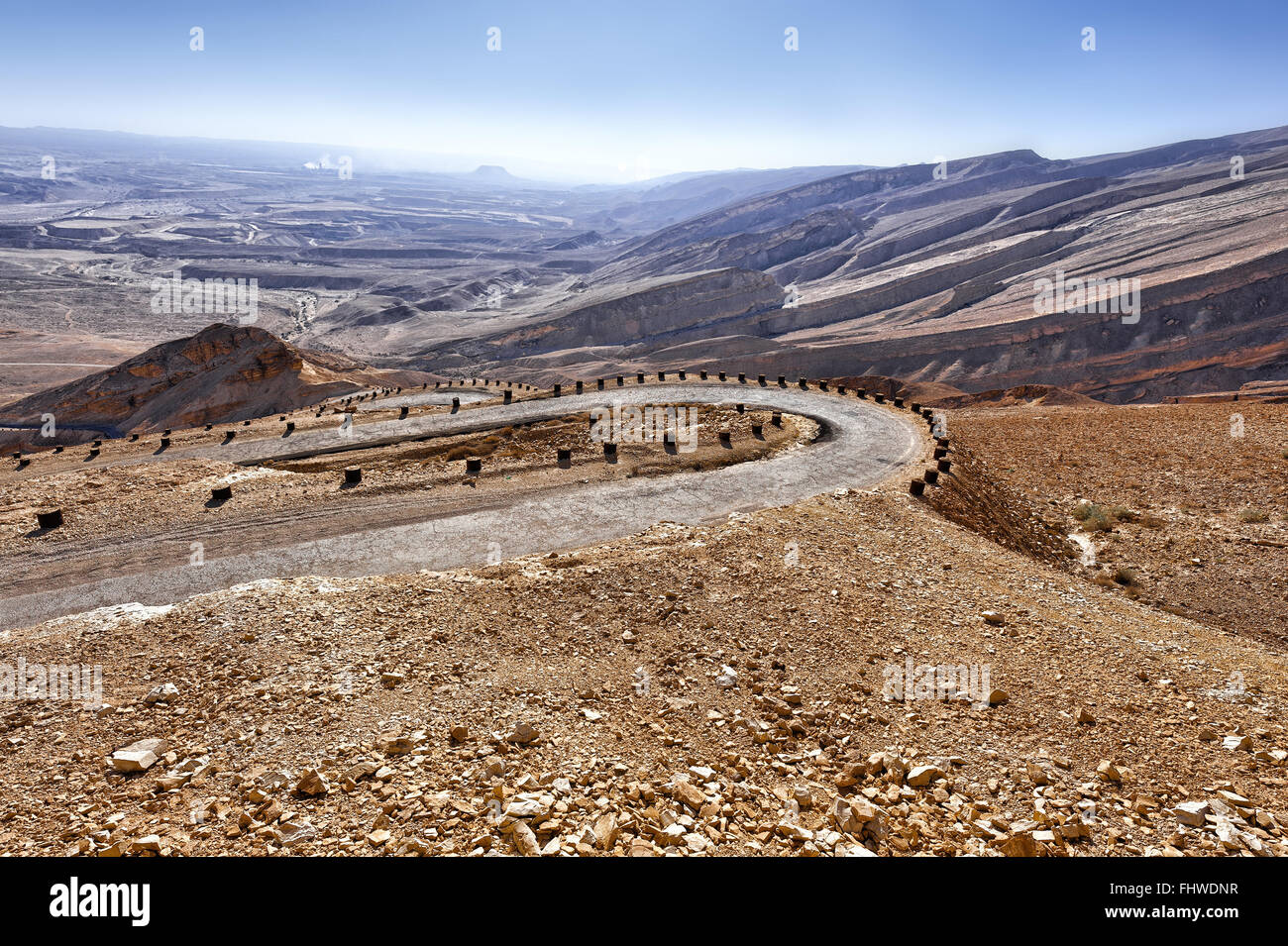 Meandering country road hi-res stock photography and images - Alamy