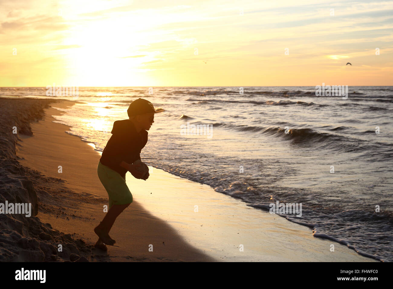 Smile at water hi-res stock photography and images - Alamy