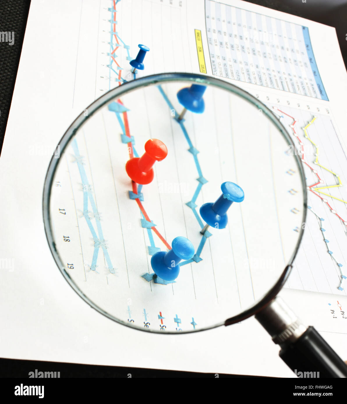 magnifying glass and diagram Stock Photo - Alamy