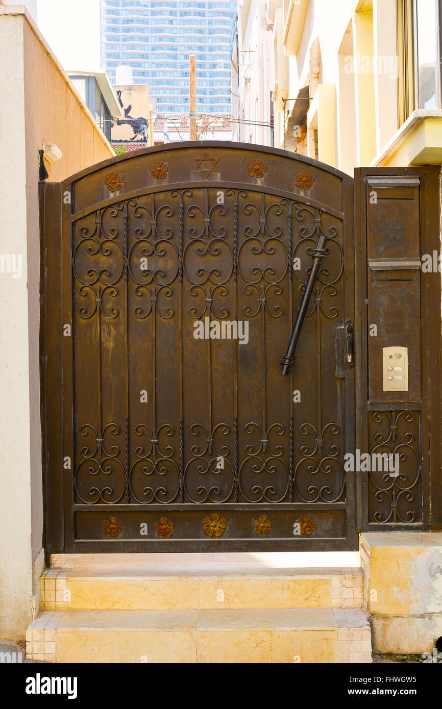 Decorated metal gate hi-res stock photography and images - Alamy