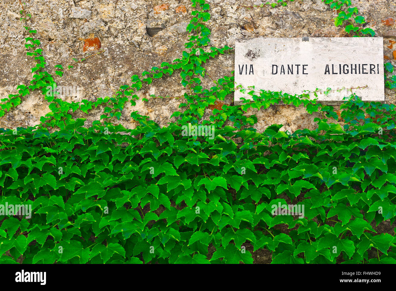 Dante alighieri street art hi-res stock photography and images - Alamy