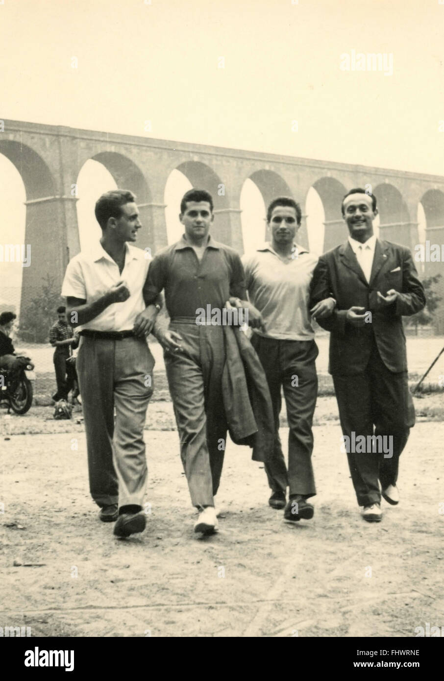 1950s friends italy hi-res stock photography and images - Alamy