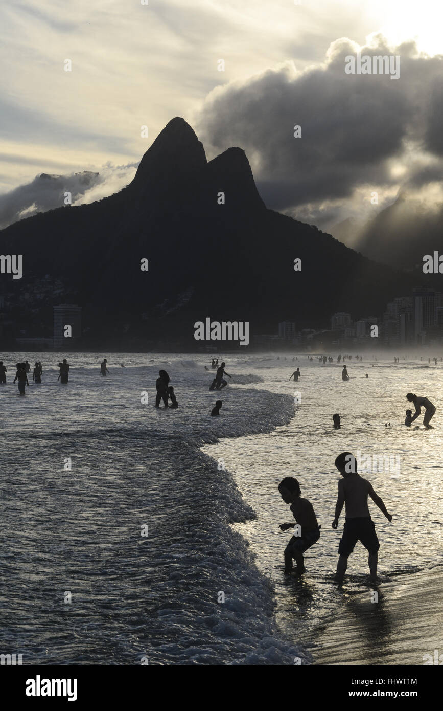 Sunset at Ipanema Beach with Dois Brothers Incidental Stock Photo - Alamy