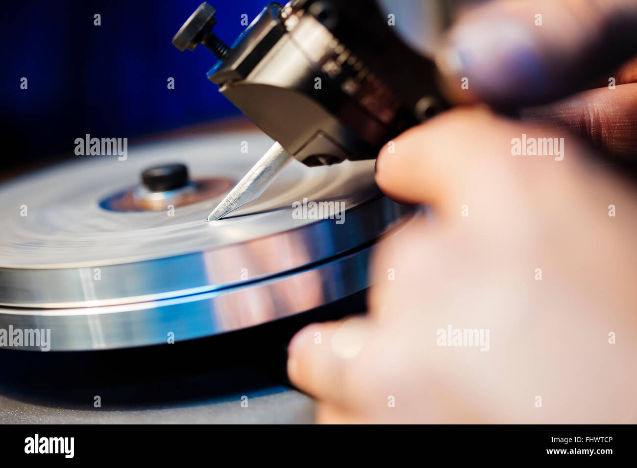 Sharpen knife hi-res stock photography and images - Alamy