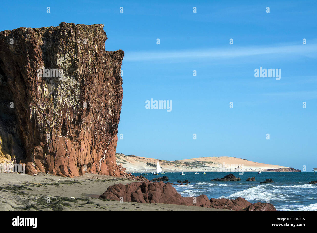 Cliff in Round Beach Stock Photo - Alamy