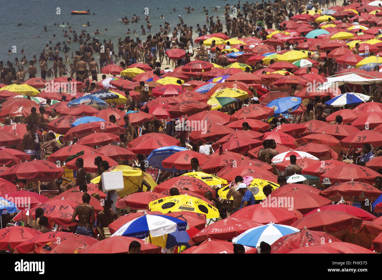 Crowded beach umbrella High Resolution Stock Photography and Images - Alamy