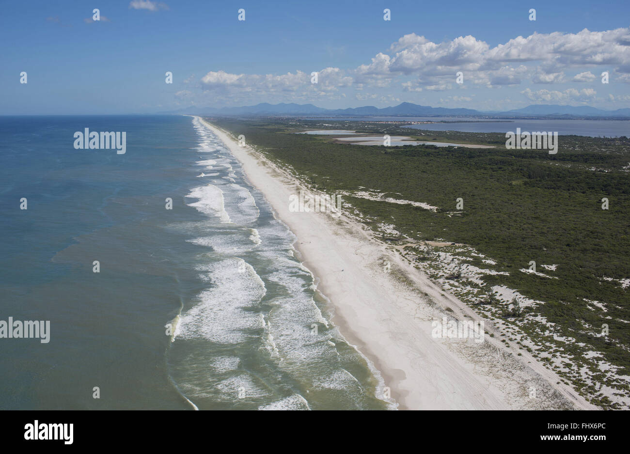 Vista aérea da Praia Grande e Restinga de Massambaba Stock Photo - Alamy
