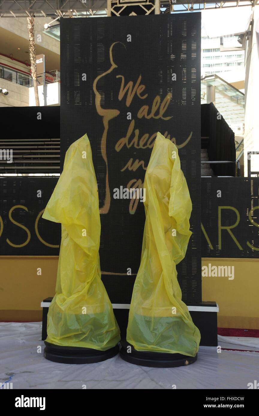 Red carpet oscars 2016 hi-res stock photography and images - Alamy