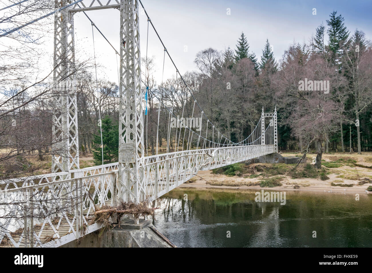 River dee bridge disaster hi-res stock photography and images - Alamy