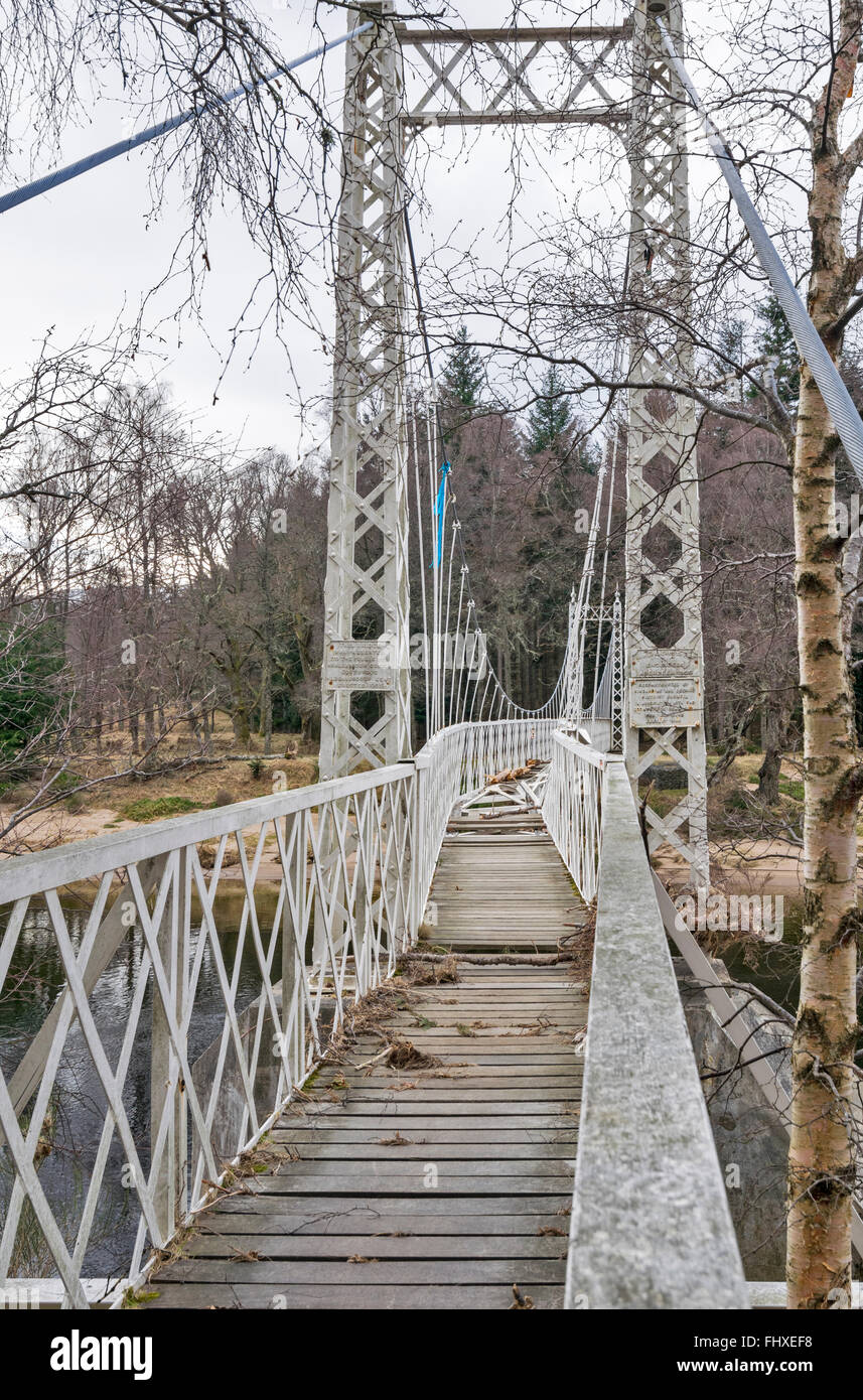 Dee bridge disaster hi-res stock photography and images - Alamy