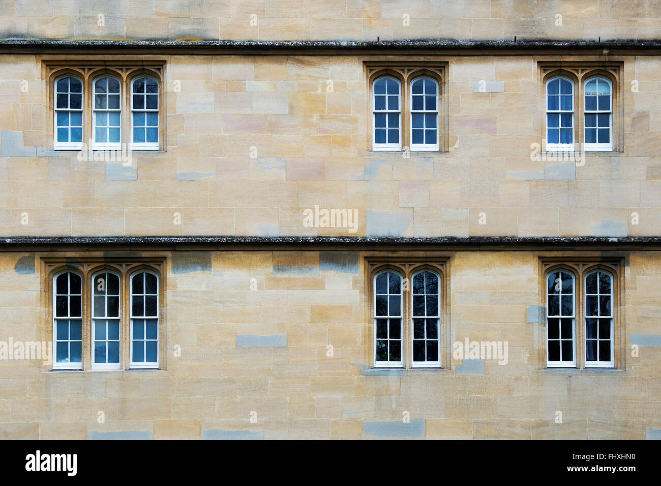 Arched windows buildings hi-res stock photography and images - Alamy