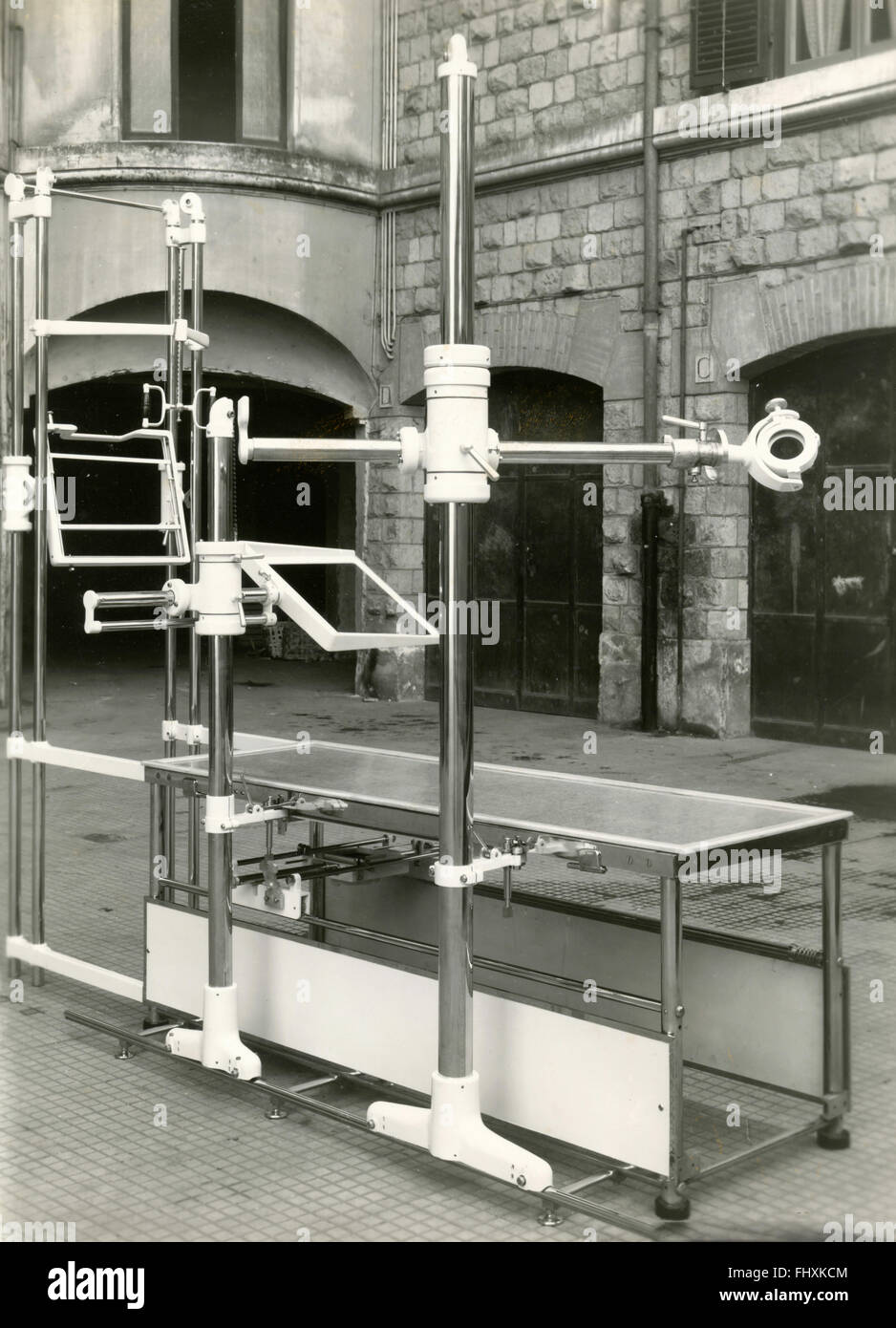 1970s lab equipment hi-res stock photography and images - Alamy