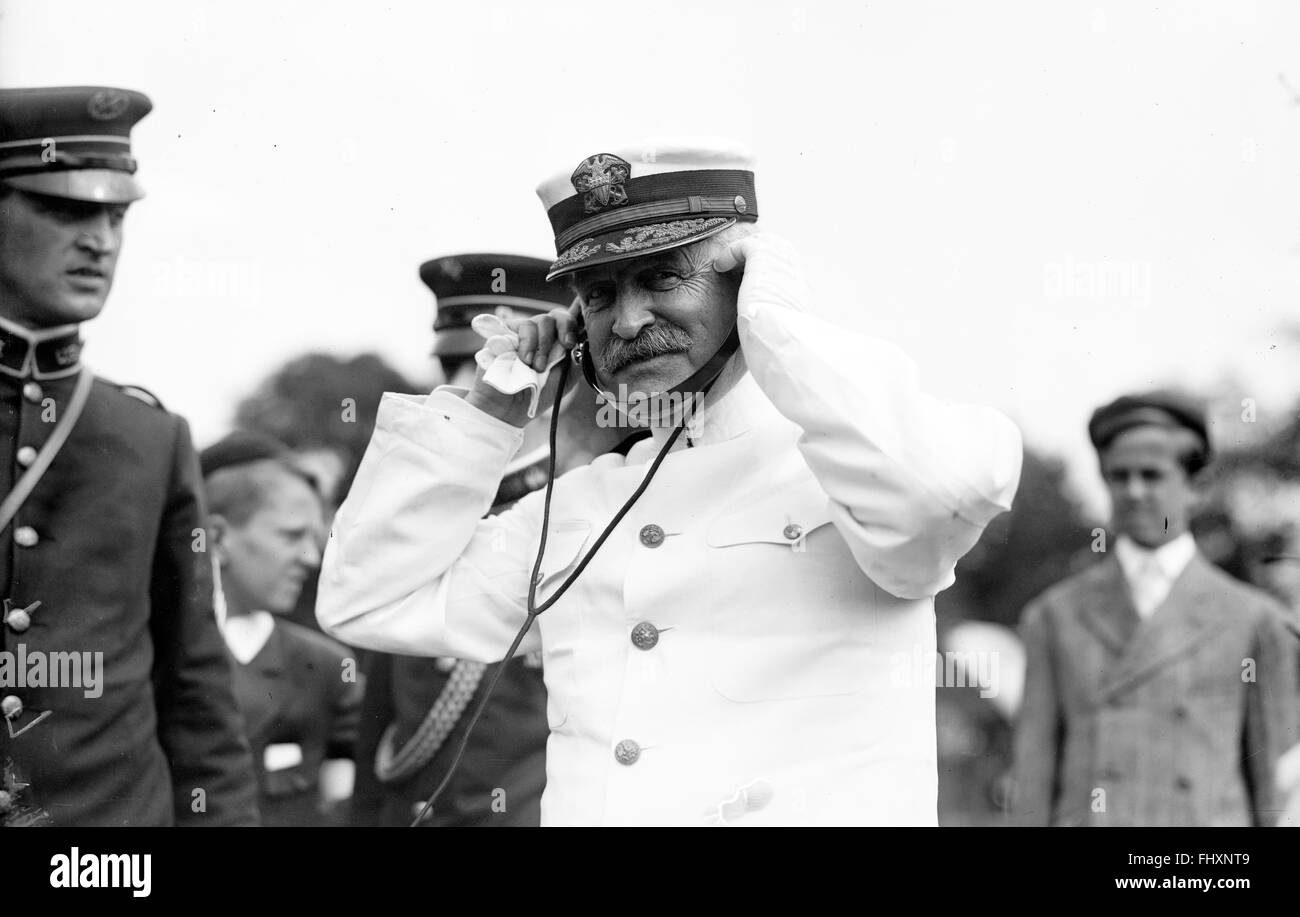 United states navy people Black and White Stock Photos & Images - Alamy