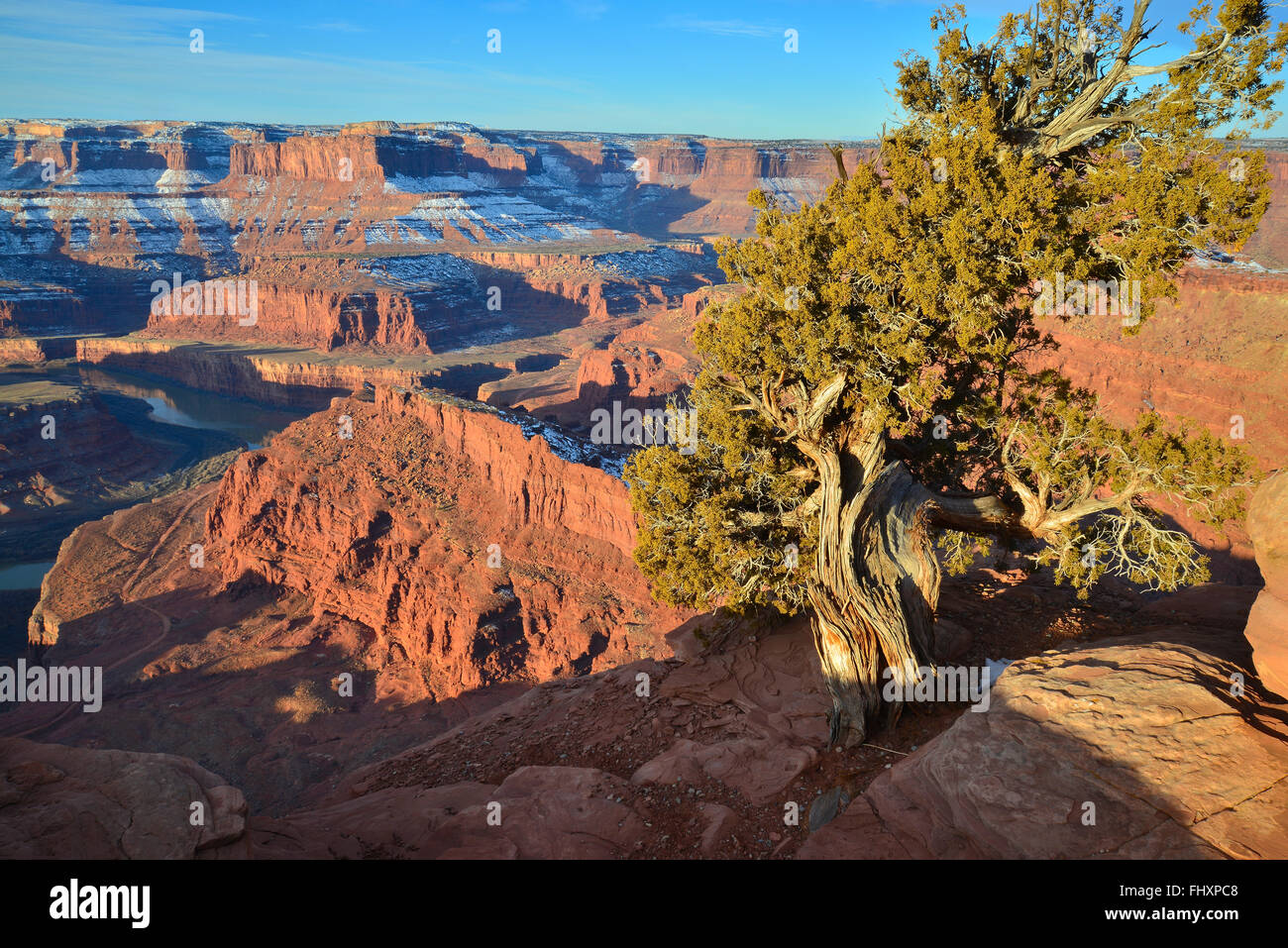 Views of Canyonlands National Park from Dead Horse Point State Park ...