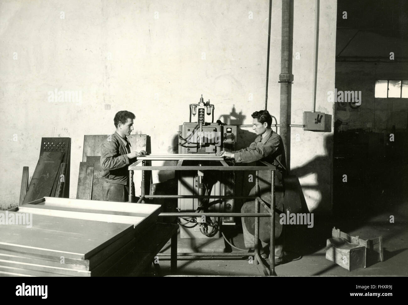 1970s factory workers hi-res stock photography and images - Alamy