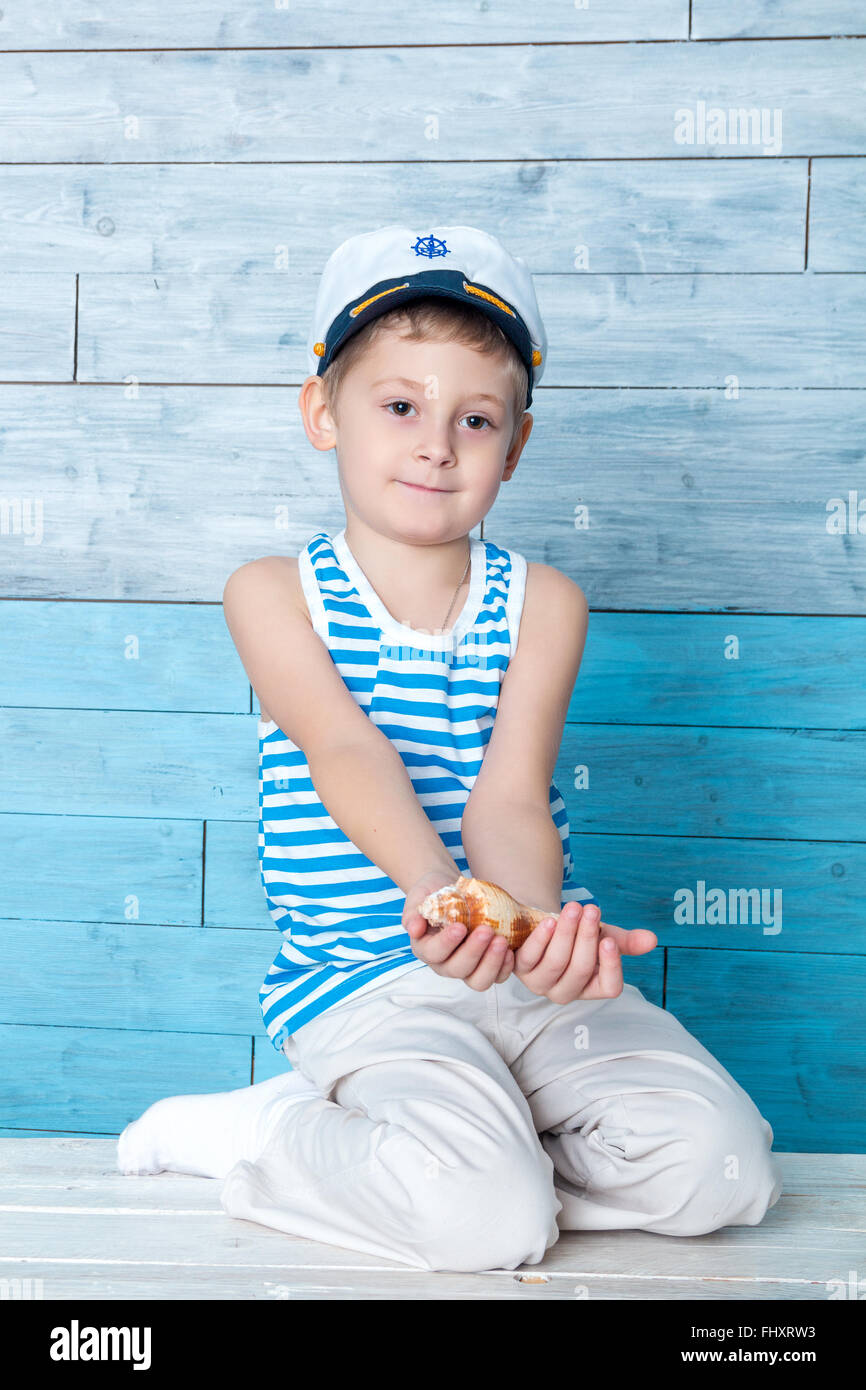 Small child look hi-res stock photography and images - Alamy
