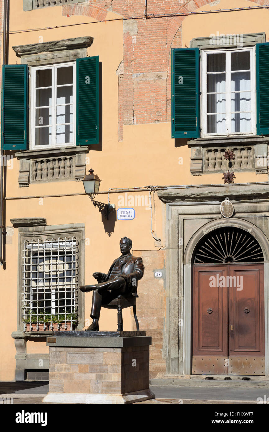 Puccini statue, Piazza Cittadella, Lucca, Tuscany, Italy, Europe Stock ...
