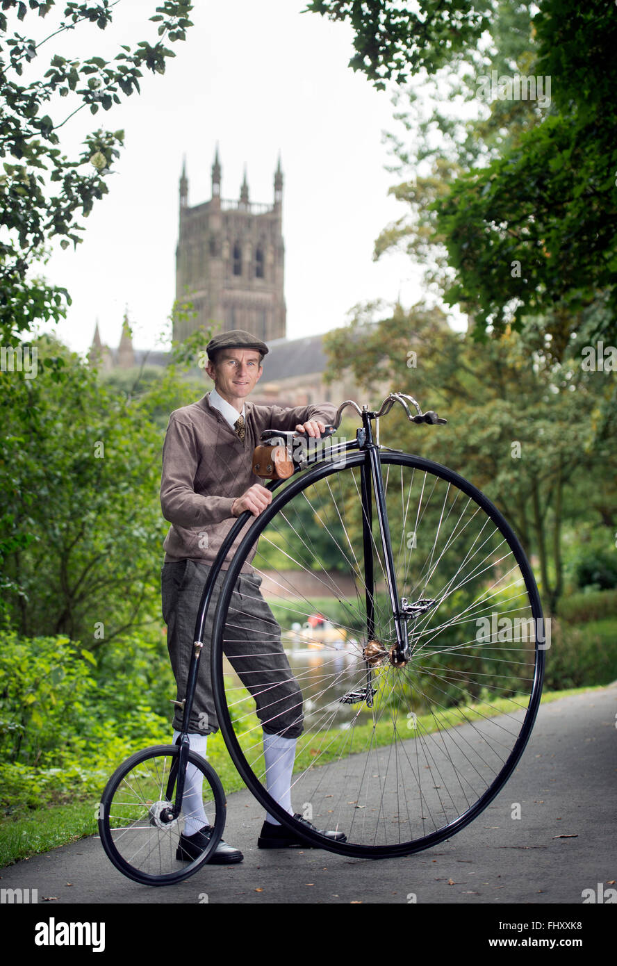 Edwardian man bicycle hi-res stock photography and images - Alamy