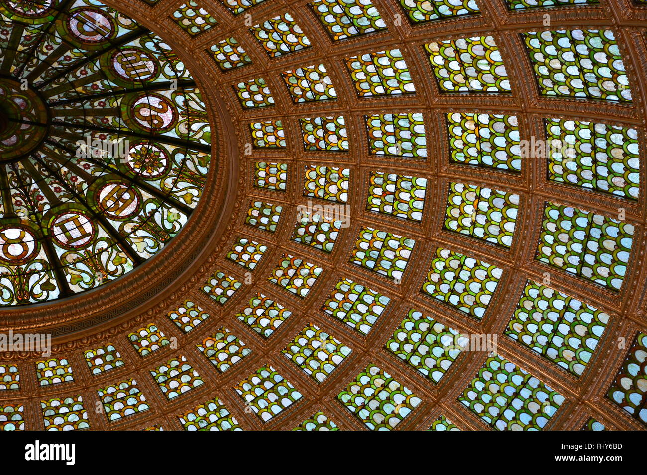 The Tiffany stained glass dome in the Bradley Hall at the Chicago ...