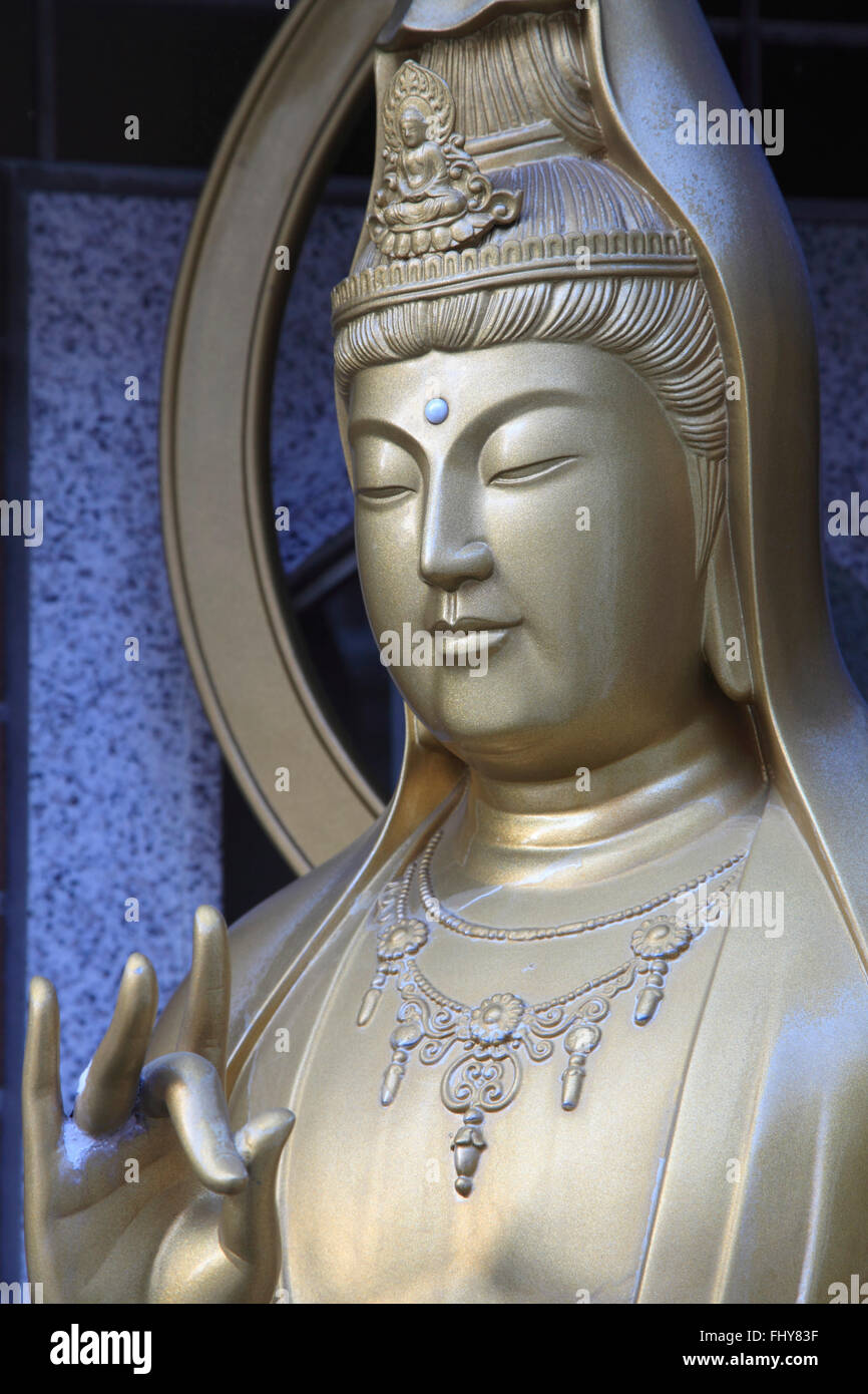 Statue of kannon hi-res stock photography and images - Alamy