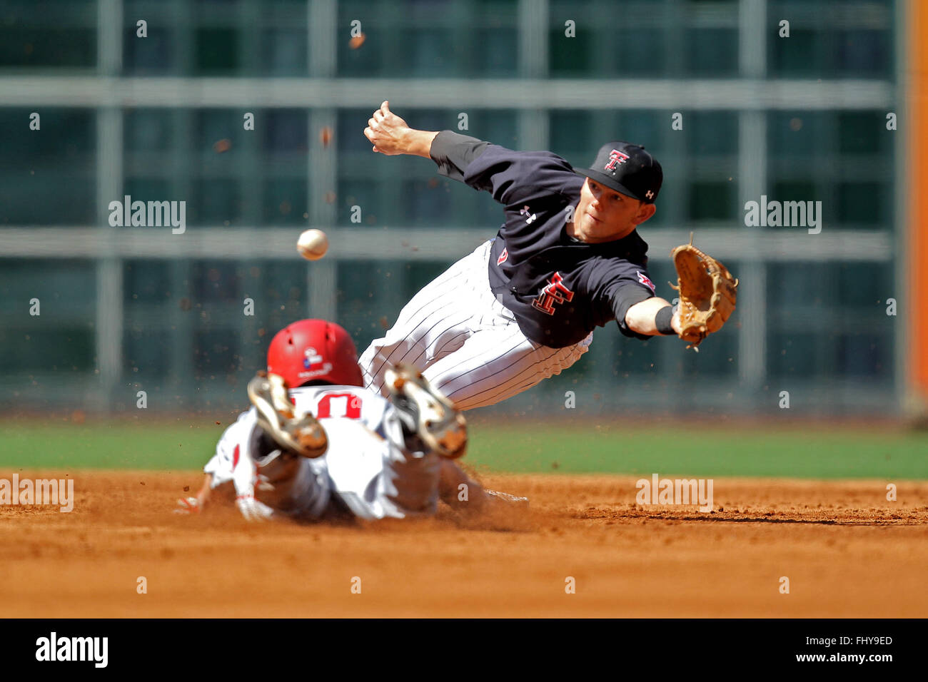 Pickoff attempt hi-res stock photography and images - Alamy