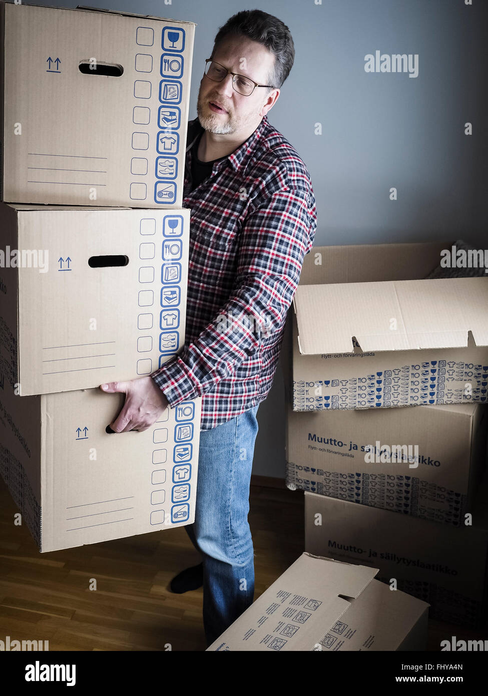 Everyday moving hi-res stock photography and images - Alamy