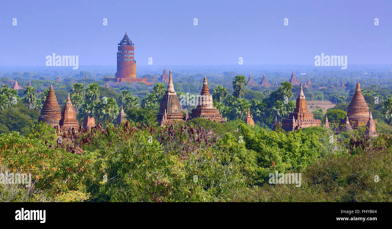 Temples and pagodas and the Bagan Viewing Tower on the Central Plain of ...