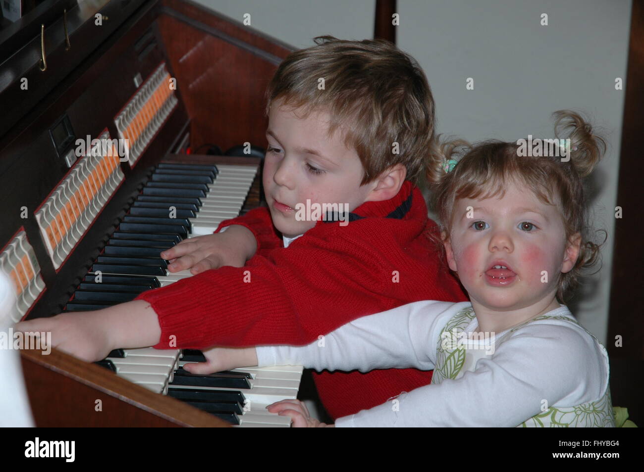 Playing organ hi-res stock photography and images - Alamy