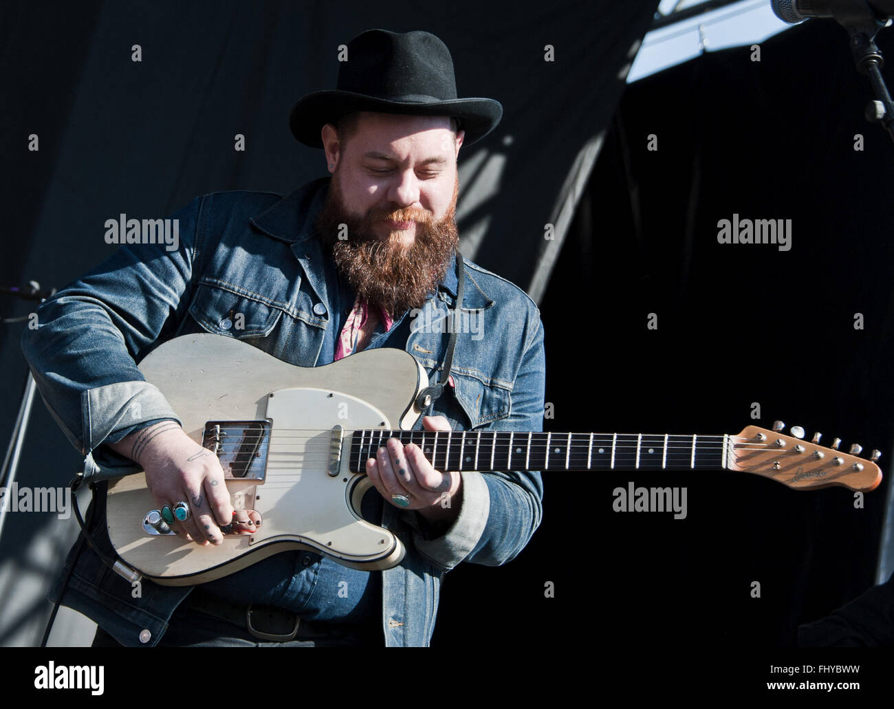 Nathaniel rateliff hi-res stock photography and images - Alamy