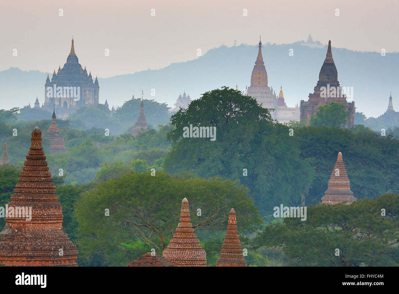 Thatbyinnyu Pagoda and the Temples and pagodas at sunset on the Central ...