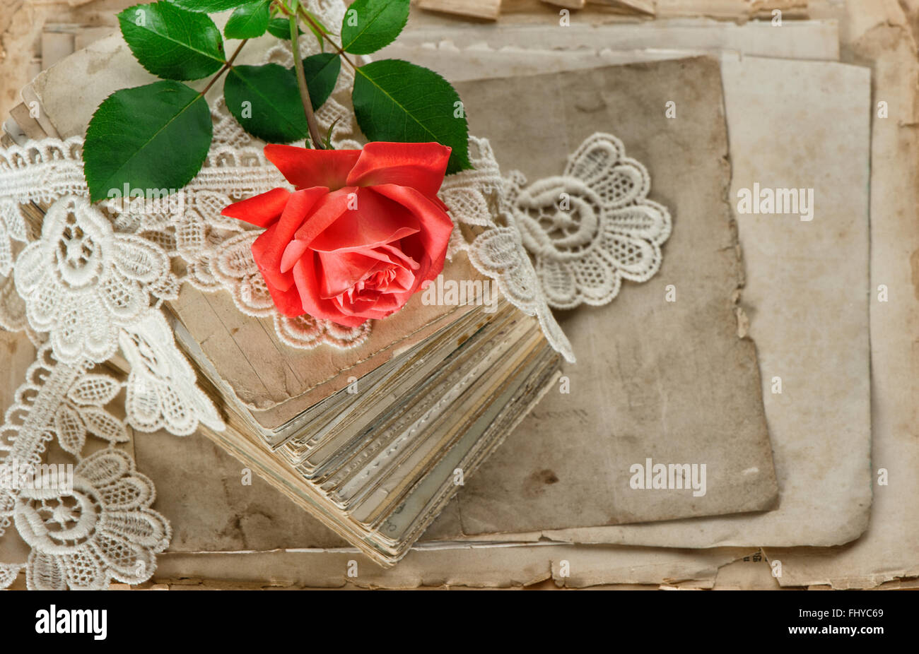 Old rose bunch hi-res stock photography and images - Alamy