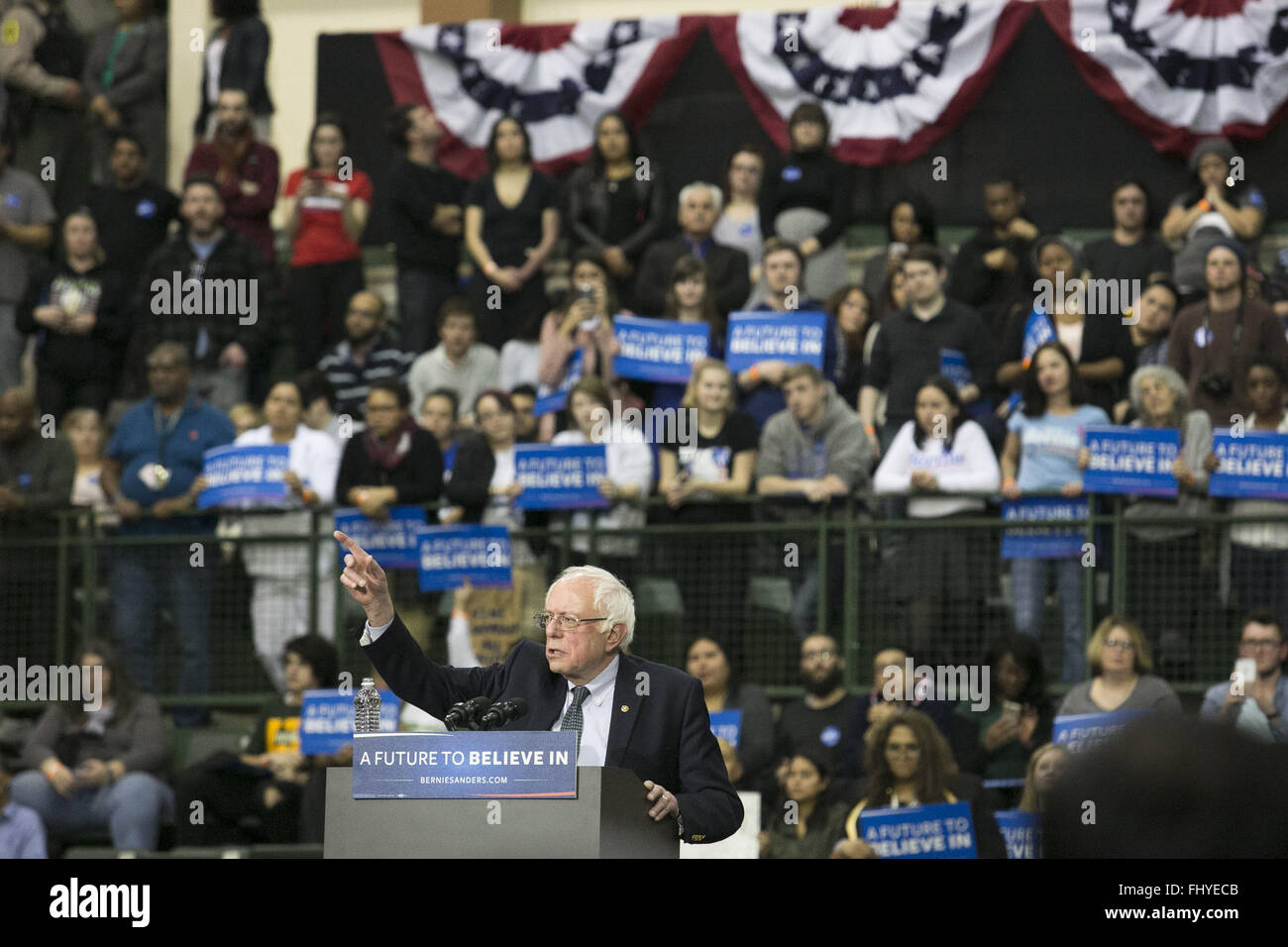 Chicago, Illinois, USA. 25th Feb, 2016. Democratic Presidential ...