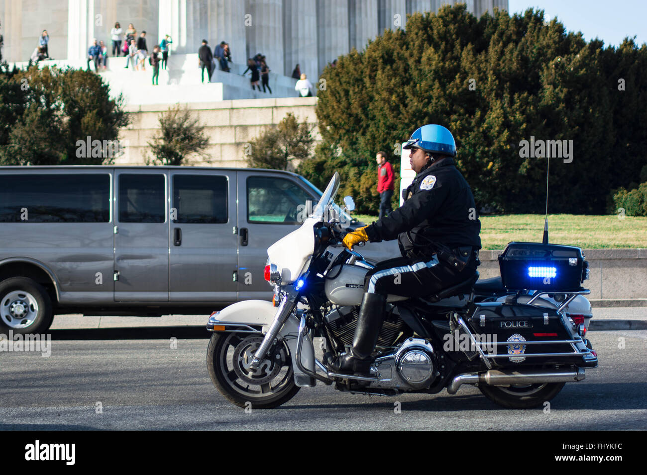 Dc police officer hi-res stock photography and images - Alamy
