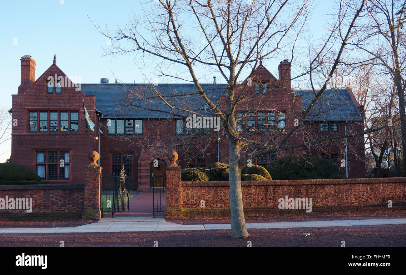 Ivy club princeton hi-res stock photography and images - Alamy