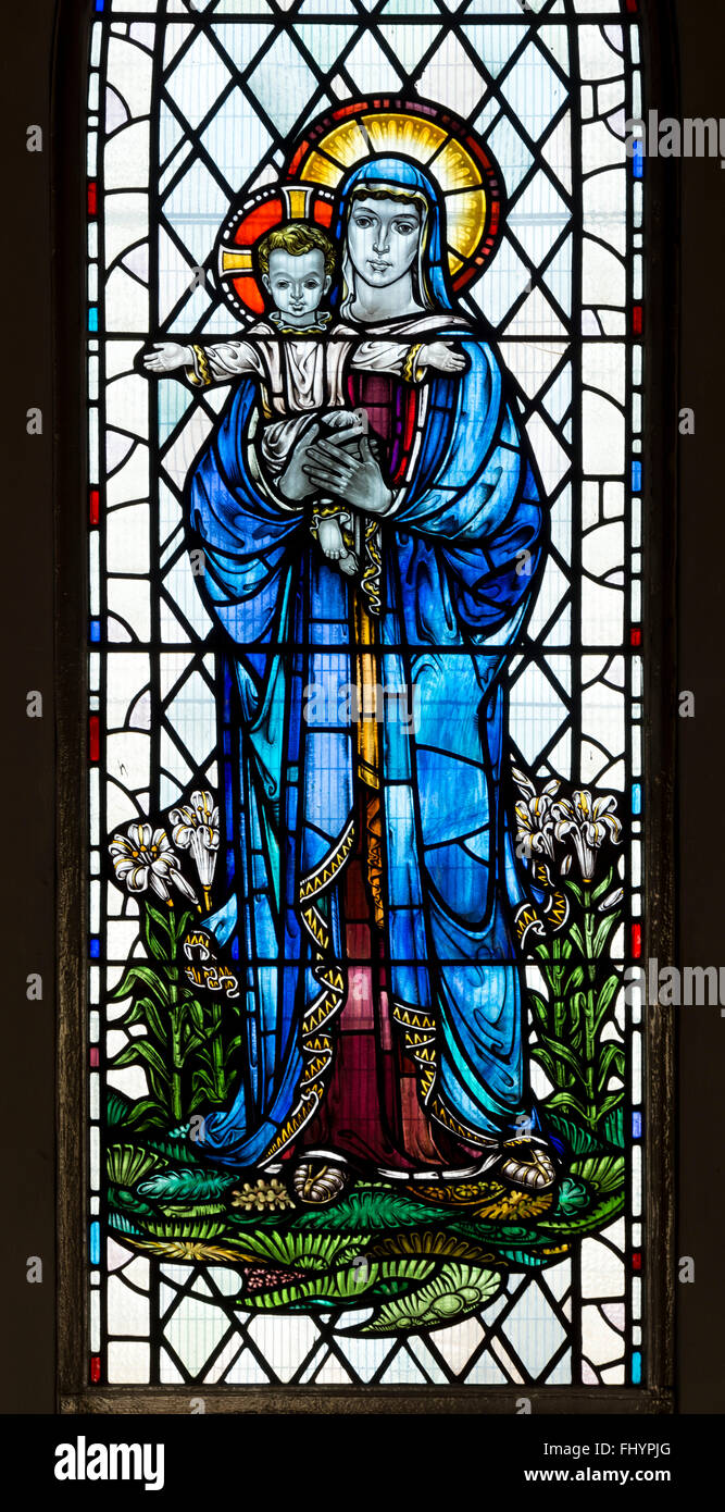 Mary and infant Jesus stained glass, Holy Trinity Church, Amblecote ...