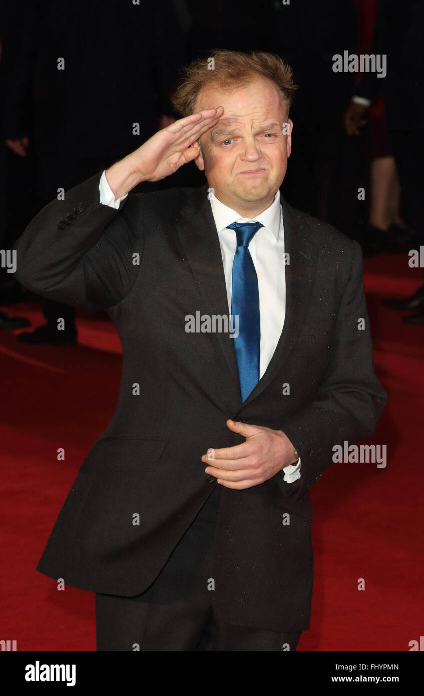 'Dad's Army' World Premiere at the Odeon, Leicester Square, London ...