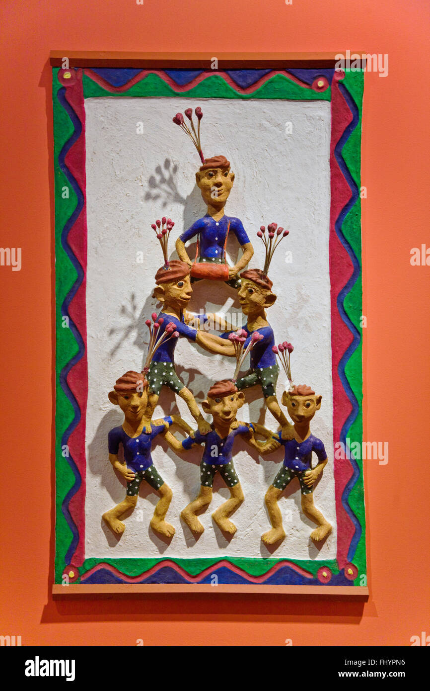 The art of SONABAI RAJAWAR from India on display in the MINGEI ...