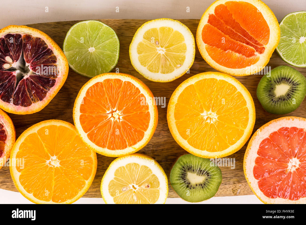 Variety of citrus fruit including lemons, lines, grapefruits and oranges Stock Photo - Alamy
