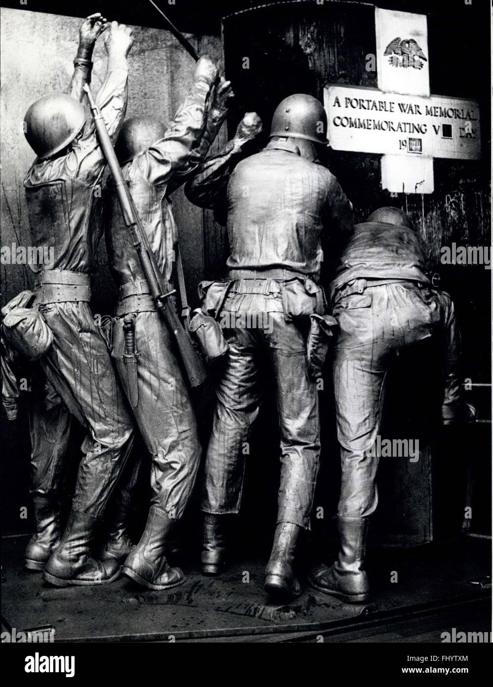 Portable sculpture hi-res stock photography and images - Alamy