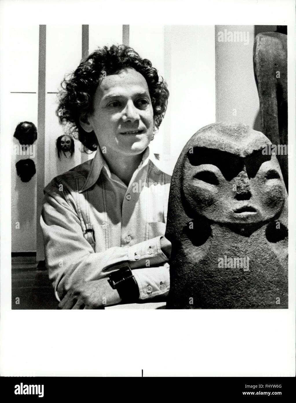 Native american art museum black hi-res stock photography and images ...