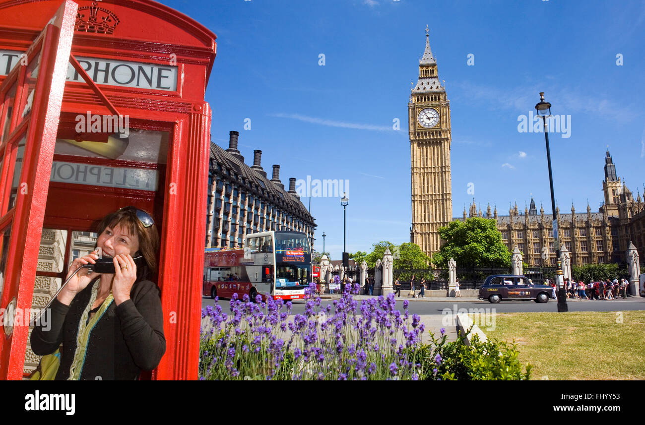 Telephone box london bus hi-res stock photography and images - Alamy