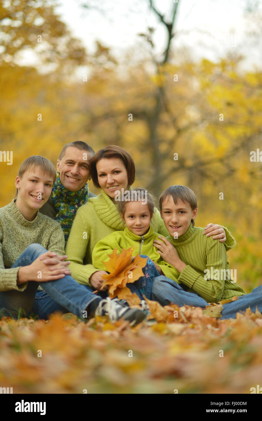 Happy smiling family Stock Photo - Alamy